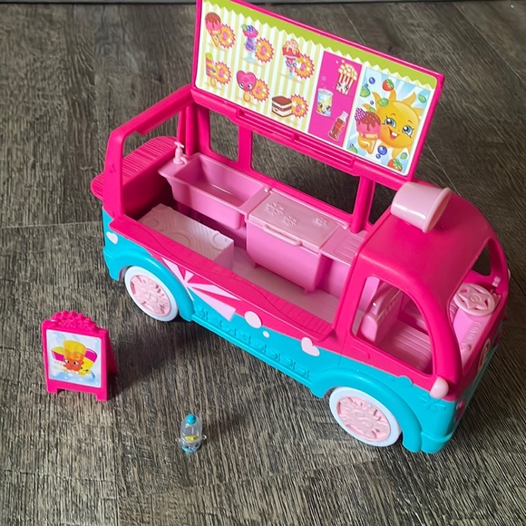 Shopkins | Toys | Shopkins Glitzi Ice Cream Truck | Poshmark